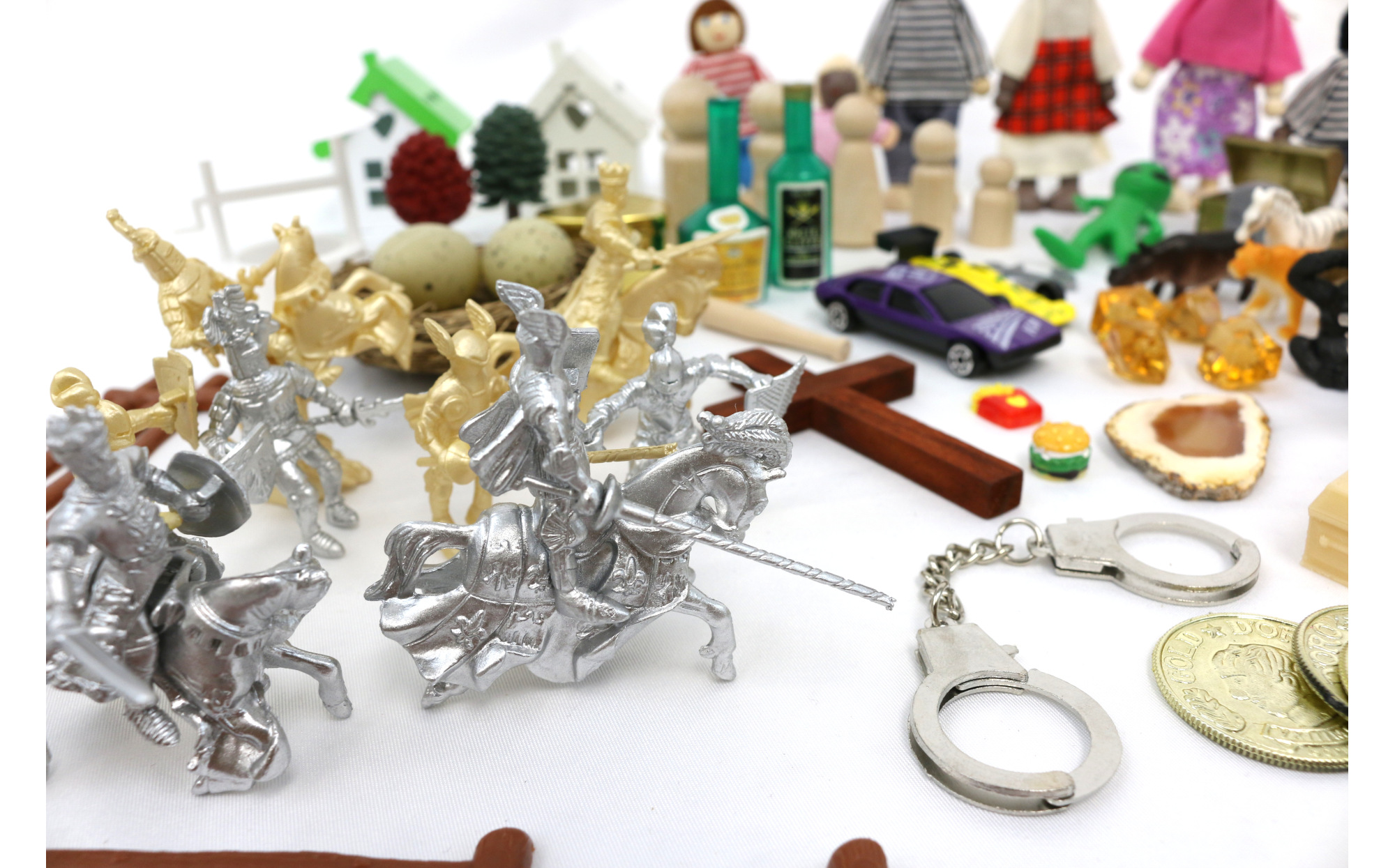 Sand Tray Miniature Basic Starter Kit – Sand Tray Therapy